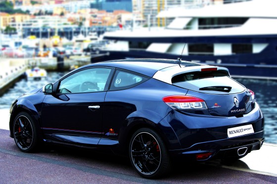 Video: New Limited Edition Renaultsport Megane RB8